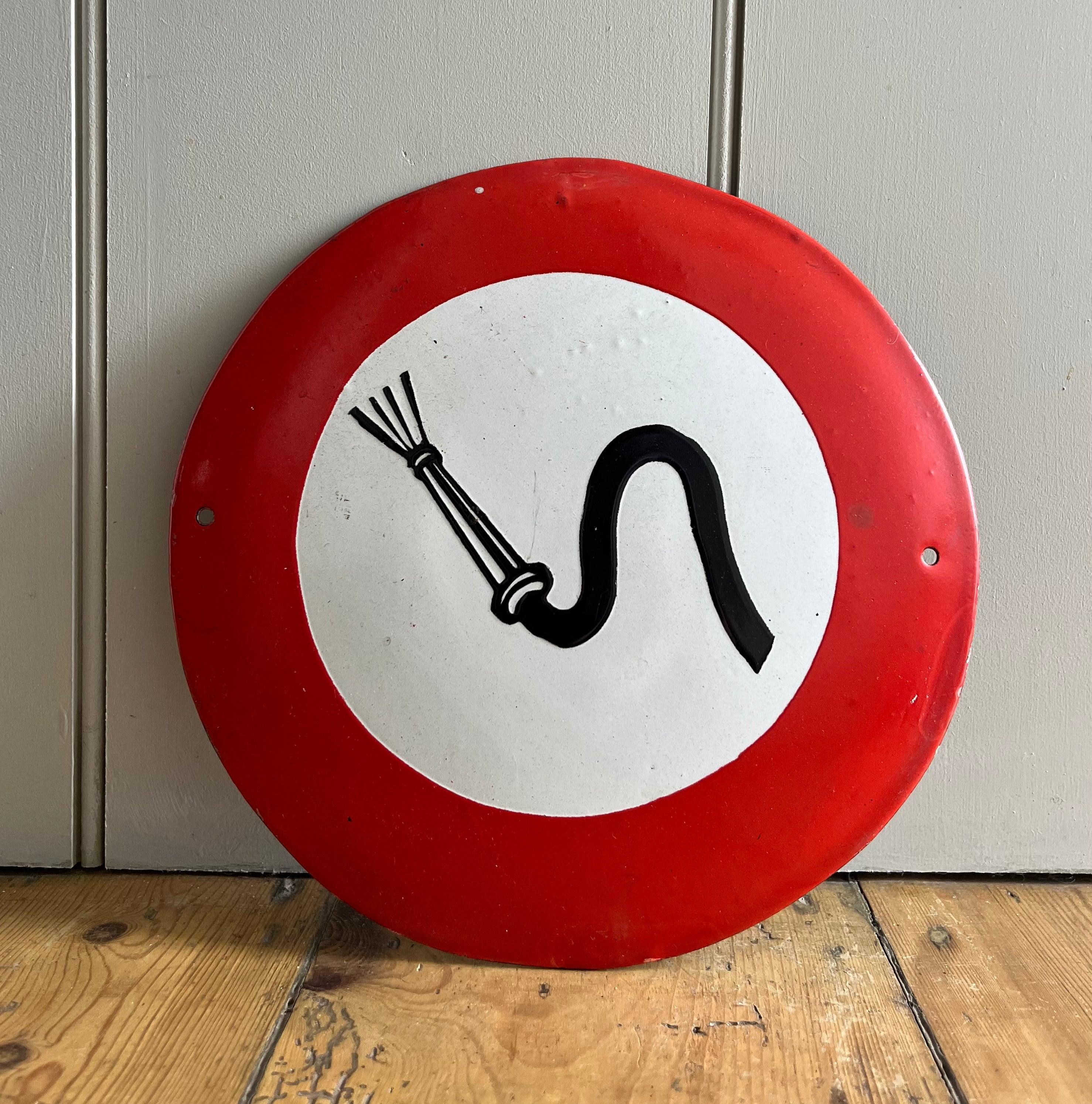 Round enamel fire hose sign – SPINDLE